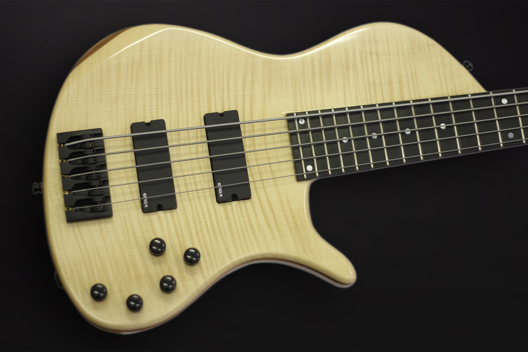 AVS | AV Basses